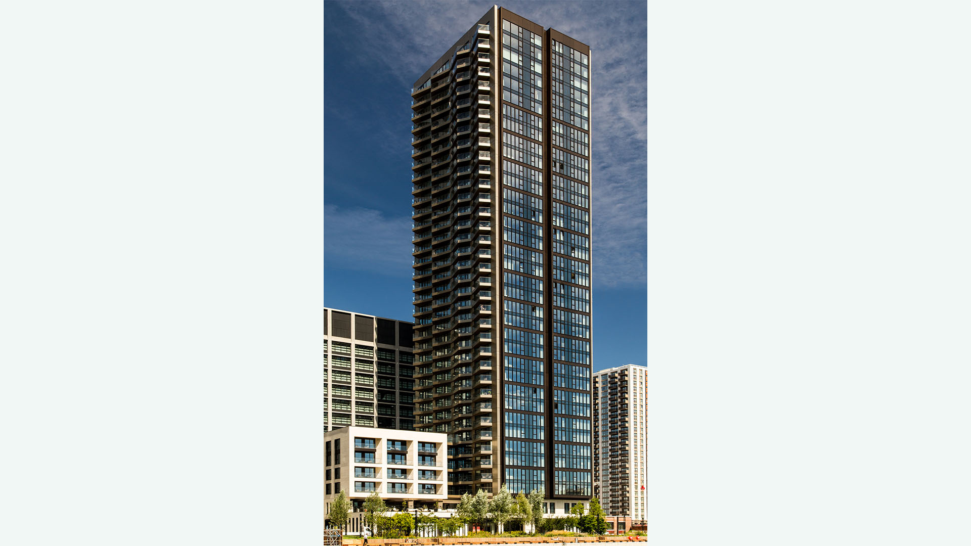 RF, RC, SSC | 10 George Street - London | Elementfassade und gezackte ...